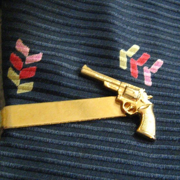 Mid Century Tie Clip | Accessories | Revolver Gun Vintage Mid Century ...